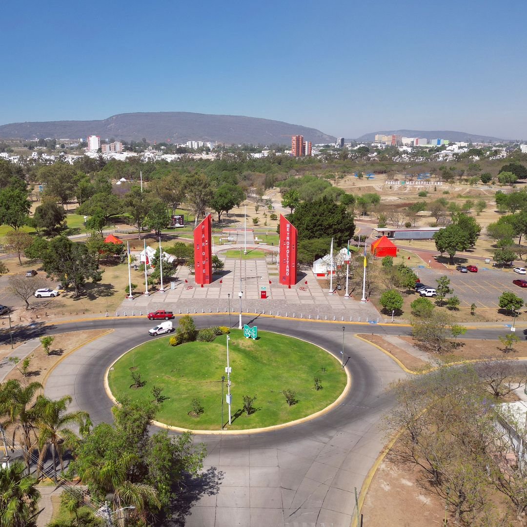Vista aérea de la entrada del parque metropolitano de Guadalajara ...
